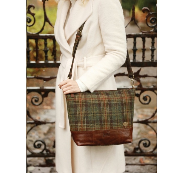 The Shepherd's Knot | Bags | New Aran Irish Ireland Leather Tweed Wool ...
